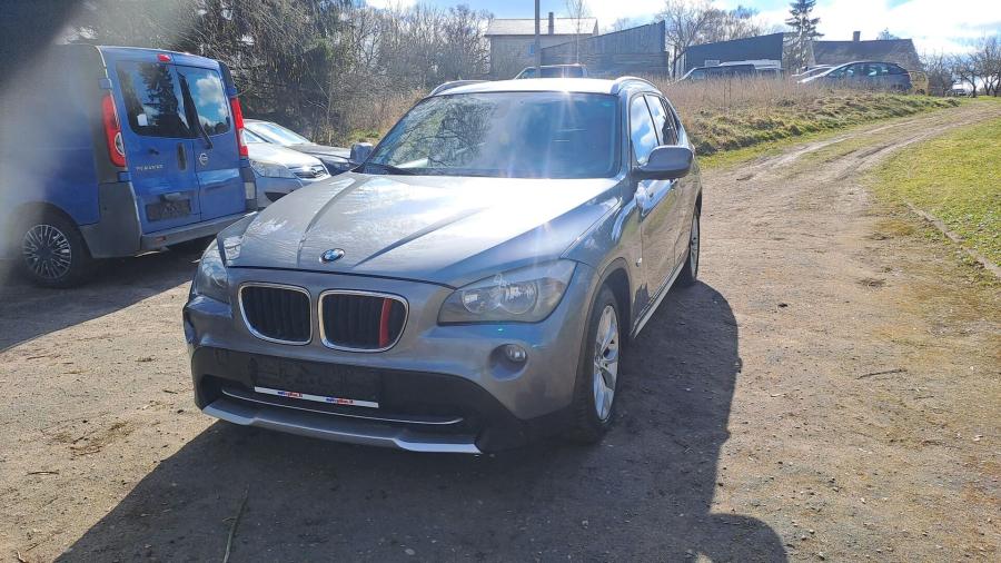 Grey BMW X1 2011 in Vilnius, with an engine capacity of 2.00 L and mileage of 281 thousand km for 5950 €, photo 32 on AUTOMOTO.COM.LV