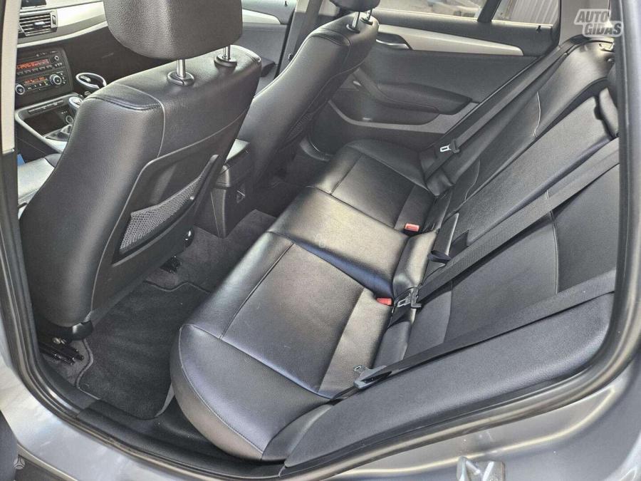 Pelēks BMW X1 2011 Šauļi, ar dzinēja tilpumu 2.00 L un nobraukumu 259 tūkst. km par 6750 €, foto 17 vietnē AUTOMOTO.COM.LV