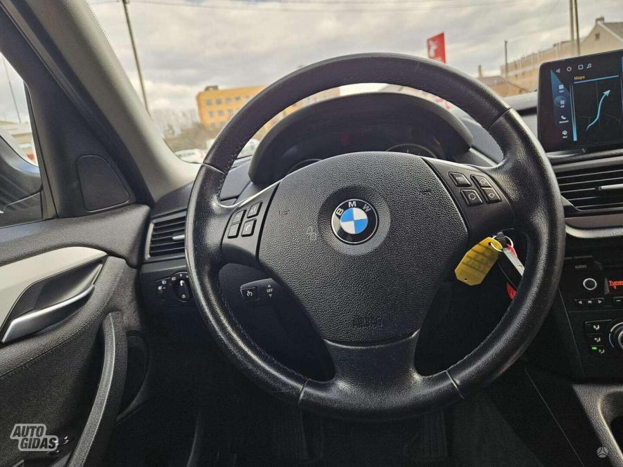 Pelēks BMW X1 2011 Šauļi, ar dzinēja tilpumu 2.00 L un nobraukumu 259 tūkst. km par 6750 €, foto 21 vietnē AUTOMOTO.COM.LV