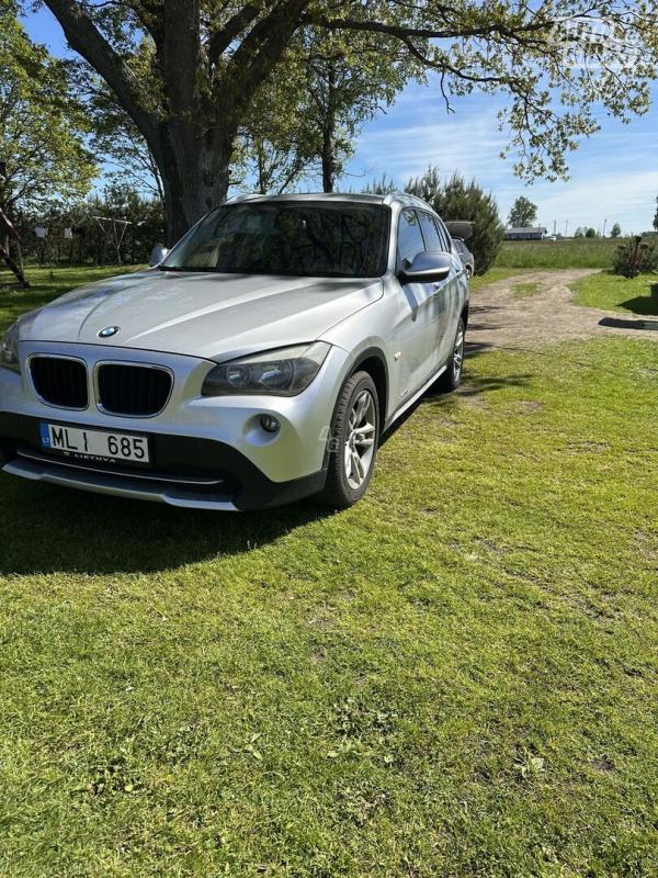Grey BMW X1 2011 in Silute, with an engine capacity of 2.00 L and mileage of 398 thousand km for 6300 €, photo 3 on AUTOMOTO.COM.LV