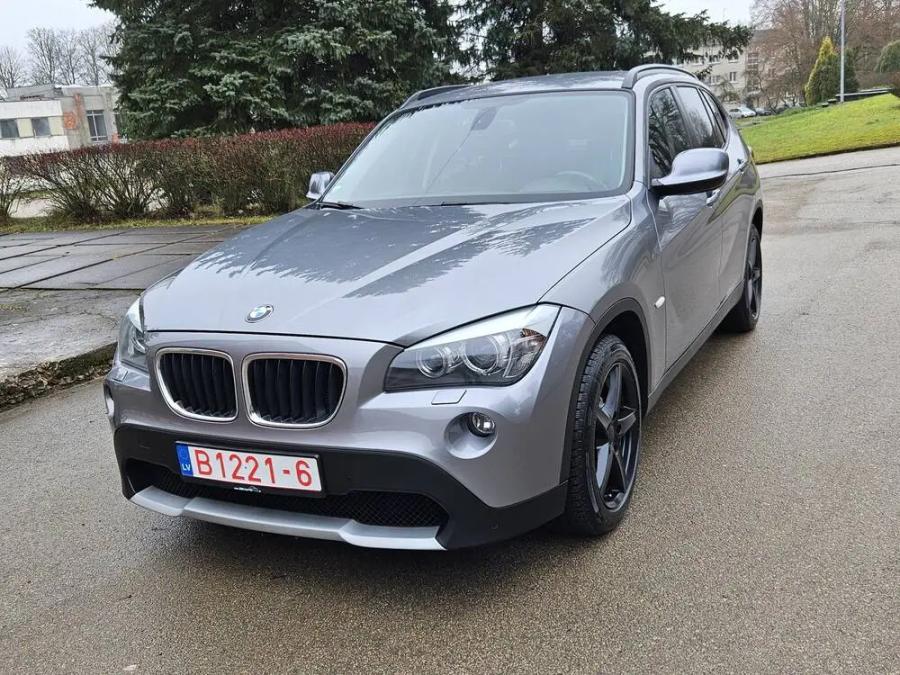 Pelēks BMW X1 2011 Jēkabpils, ar dzinēja tilpumu 2.00 L un nobraukumu 0 tūkst. km par 7350 €, foto 1 vietnē AUTOMOTO.COM.LV