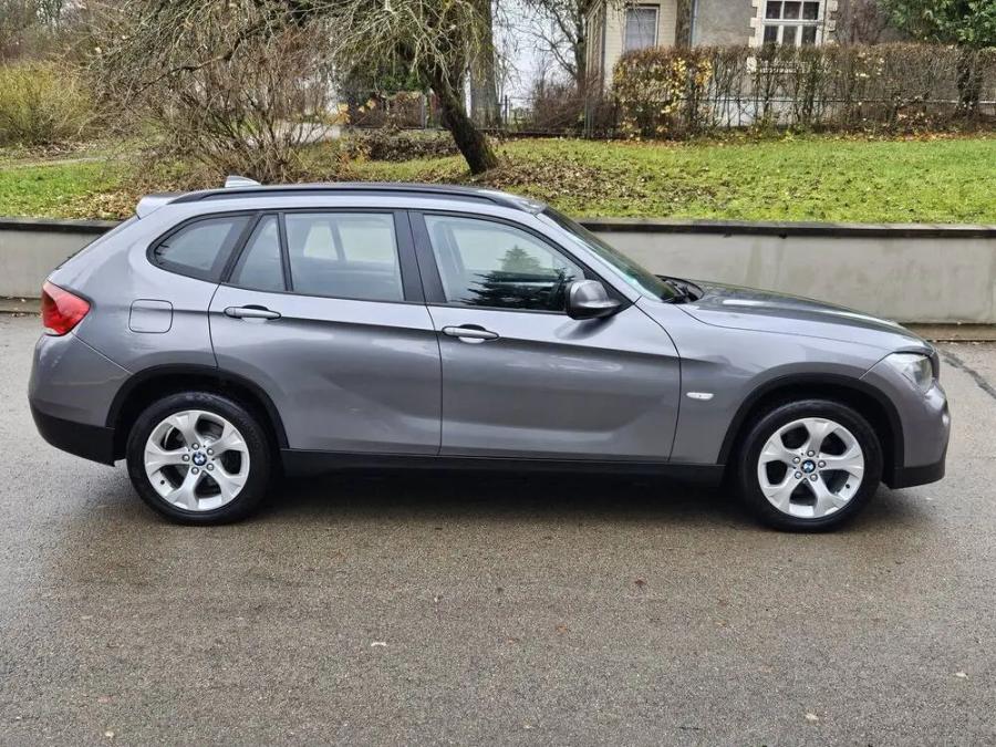 Grey BMW X1 2011 in Jekabpils, with an engine capacity of 2.00 L and mileage of 243 thousand km for 6990 €, photo 5 on AUTOMOTO.COM.LV