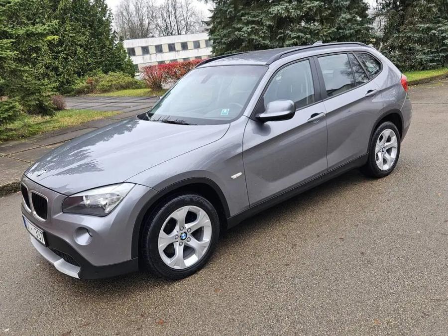 Grey BMW X1 2011 in Jekabpils, with an engine capacity of 2.00 L and mileage of 243 thousand km for 6990 €, photo 12 on AUTOMOTO.COM.LV