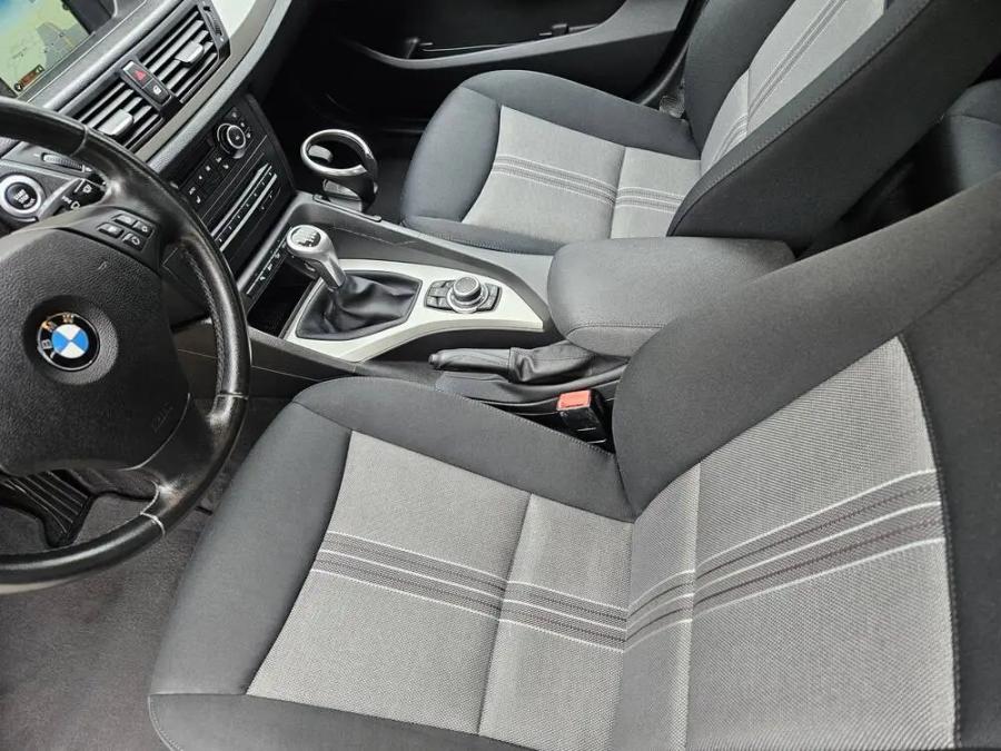 Grey BMW X1 2011 in Jekabpils, with an engine capacity of 2.00 L and mileage of 243 thousand km for 6990 €, photo 13 on AUTOMOTO.COM.LV