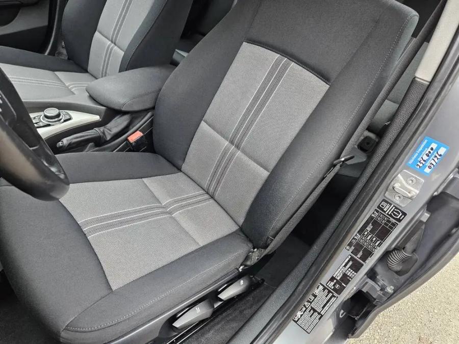 Grey BMW X1 2011 in Jekabpils, with an engine capacity of 2.00 L and mileage of 243 thousand km for 6990 €, photo 14 on AUTOMOTO.COM.LV