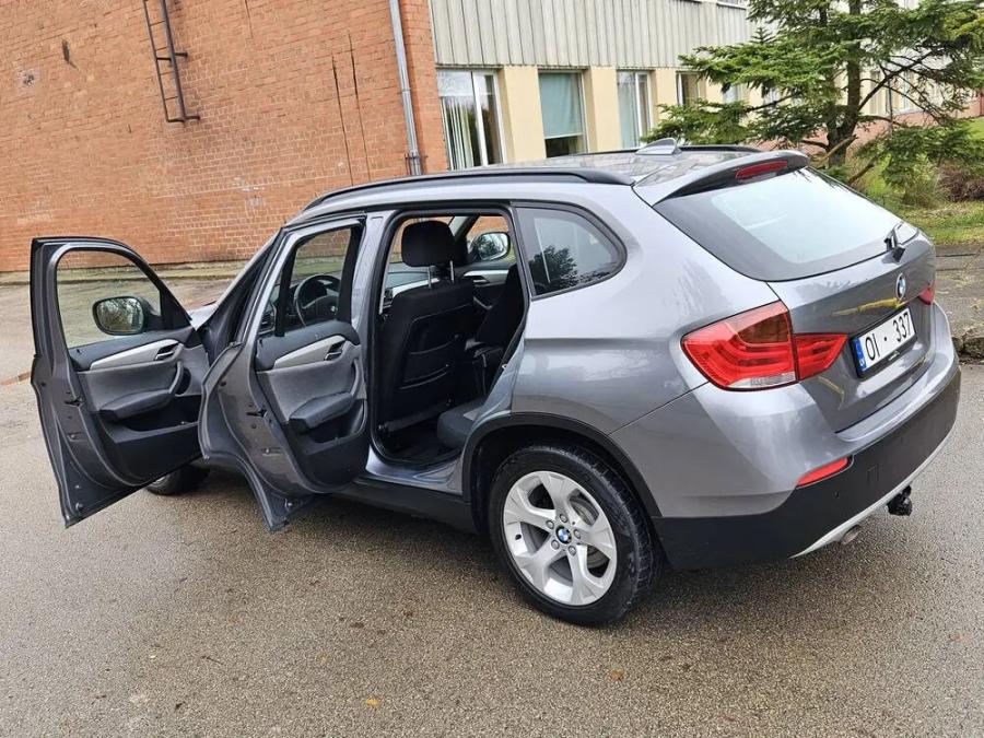 Grey BMW X1 2011 in Jekabpils, with an engine capacity of 2.00 L and mileage of 243 thousand km for 6990 €, photo 16 on AUTOMOTO.COM.LV