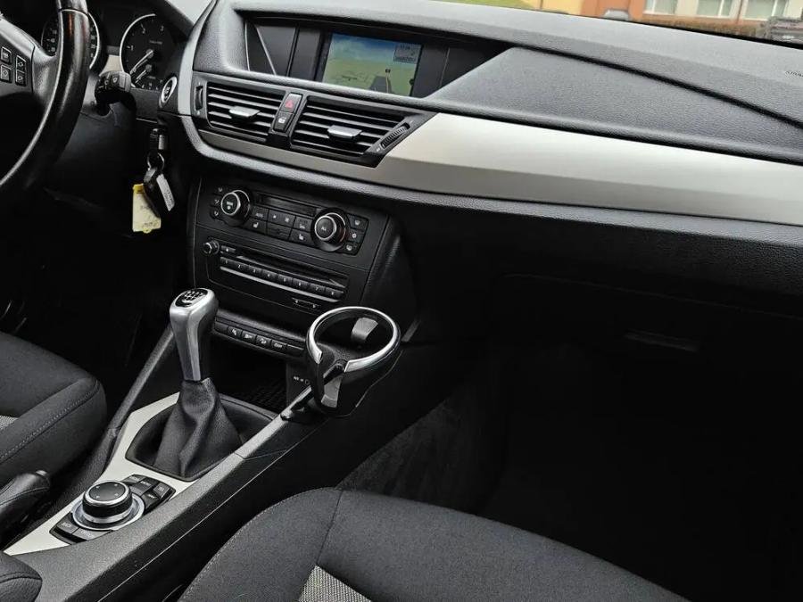 Grey BMW X1 2011 in Jekabpils, with an engine capacity of 2.00 L and mileage of 243 thousand km for 6990 €, photo 22 on AUTOMOTO.COM.LV