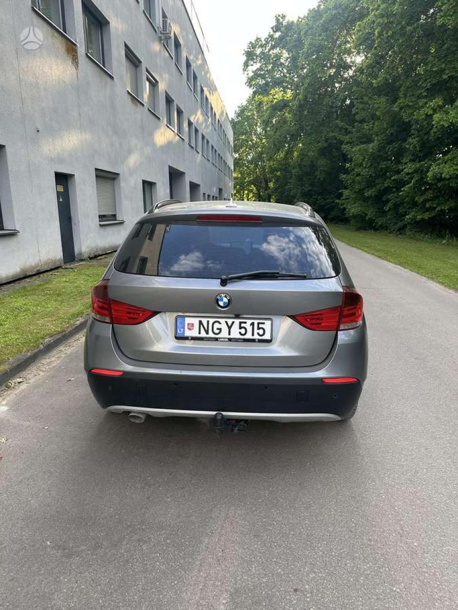 Grey BMW X1 2011 in Kaunas, with an engine capacity of 2.00 L and mileage of 308 thousand km for 5500 €, photo 4 on AUTOMOTO.COM.LV