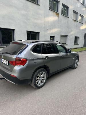 Grey BMW X1 2011 in Kaunas, with an engine capacity of 2.00 L and mileage of 308 thousand km for 5500 €, photo 5 on AUTOMOTO.COM.LV