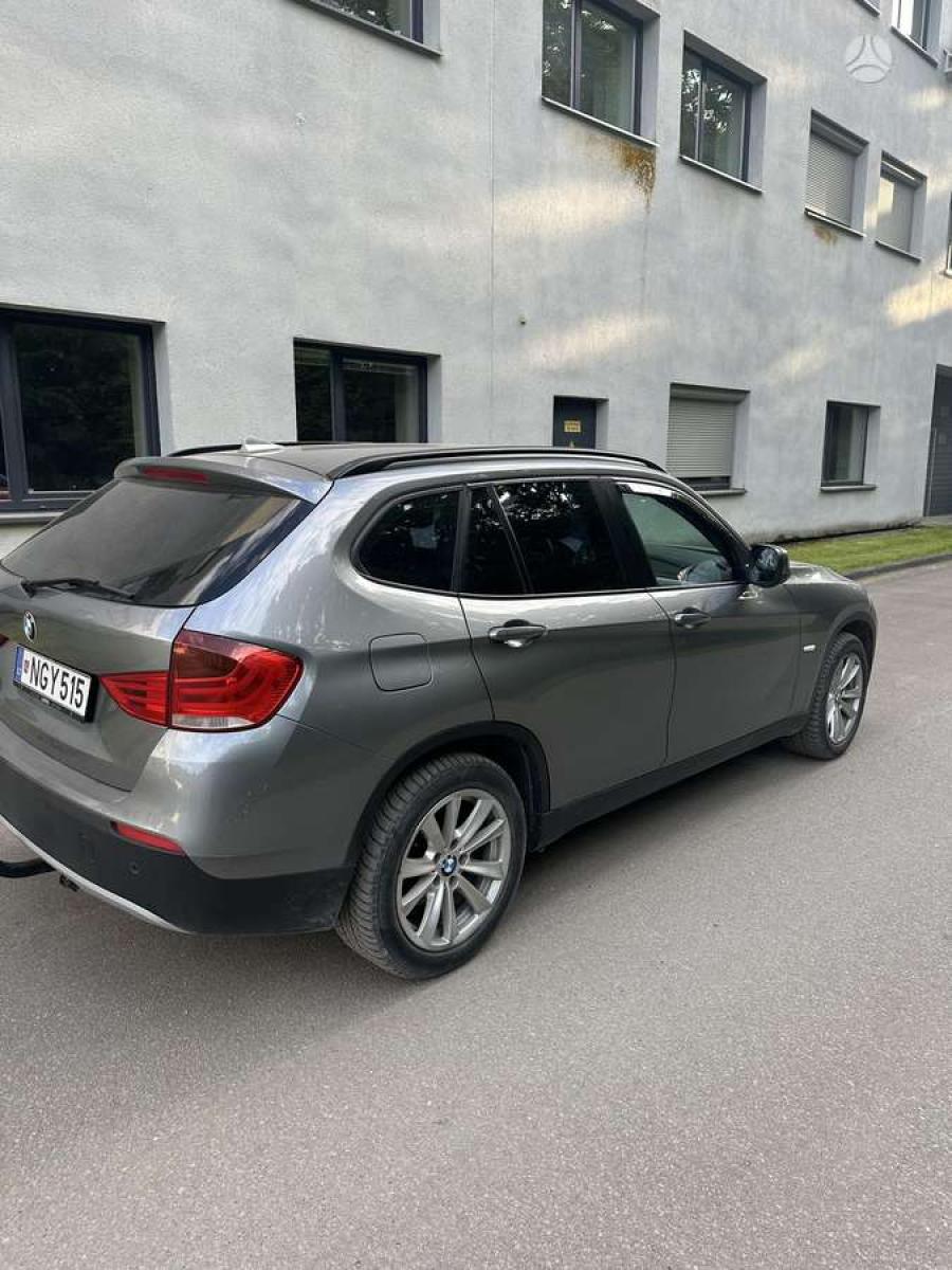 Grey BMW X1 2011 in Kaunas, with an engine capacity of 2.00 L and mileage of 308 thousand km for 5500 €, photo 5 on AUTOMOTO.COM.LV