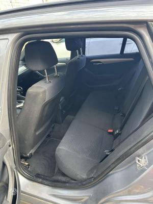Grey BMW X1 2011 in Kaunas, with an engine capacity of 2.00 L and mileage of 308 thousand km for 5500 €, photo 13 on AUTOMOTO.COM.LV
