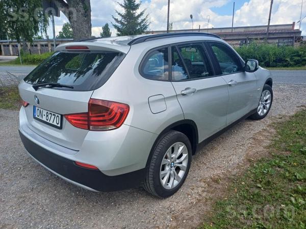 Pelēks BMW X1 2011 Valmiera, ar dzinēja tilpumu 2.00 L un nobraukumu 199 tūkst. km par 7900 €, foto 4 vietnē AUTOMOTO.COM.LV