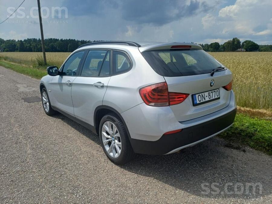 Grey BMW X1 2011 in Valmiera, with an engine capacity of 2.00 L and mileage of 199 thousand km for 7900 €, photo 8 on AUTOMOTO.COM.LV