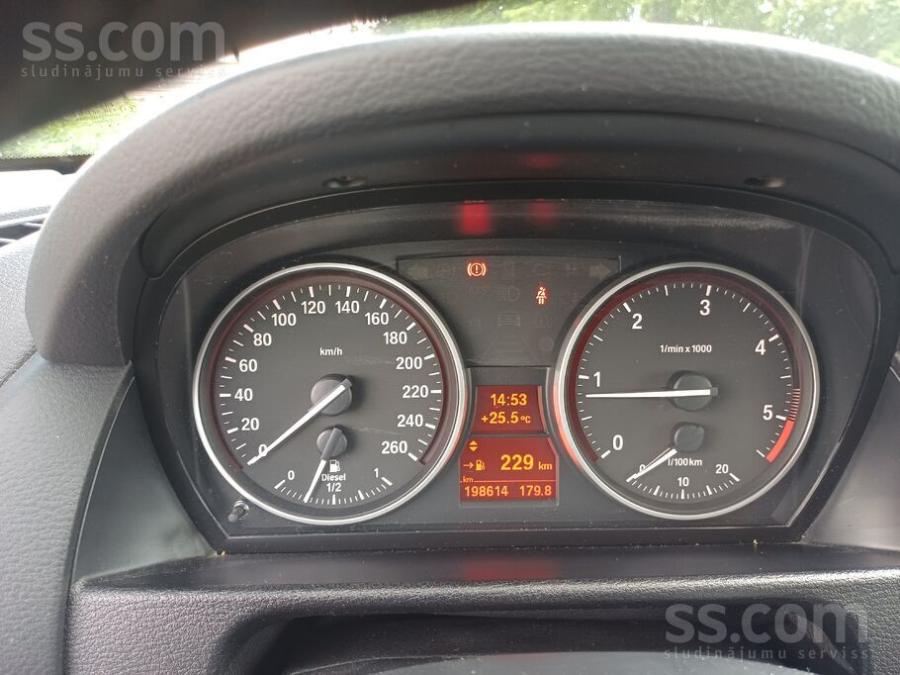 Grey BMW X1 2011 in Valmiera, with an engine capacity of 2.00 L and mileage of 199 thousand km for 7900 €, photo 20 on AUTOMOTO.COM.LV