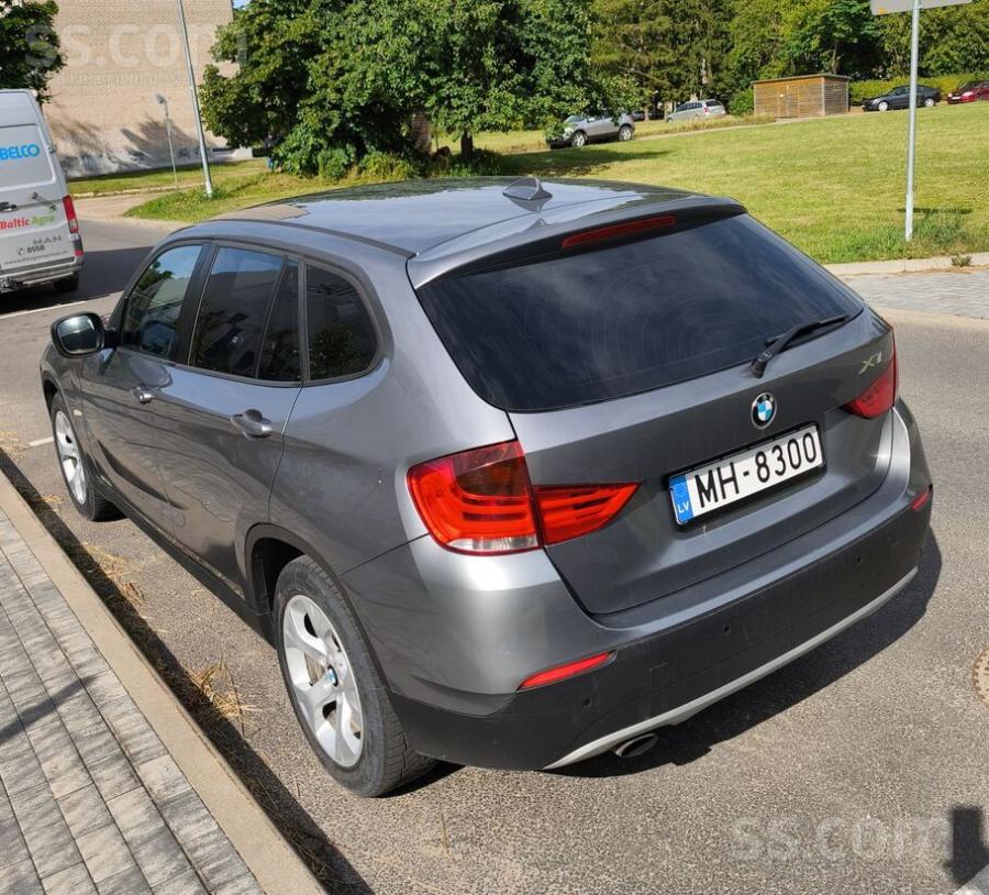 Grey BMW X1 2011 in Rezekne, with an engine capacity of 2.00 L and mileage of 271 thousand km for 6000 €, photo 4 on AUTOMOTO.COM.LV