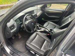 Grey BMW X1 2011 in Rezekne, with an engine capacity of 2.00 L and mileage of 271 thousand km for 6000 €, photo 9 on AUTOMOTO.COM.LV