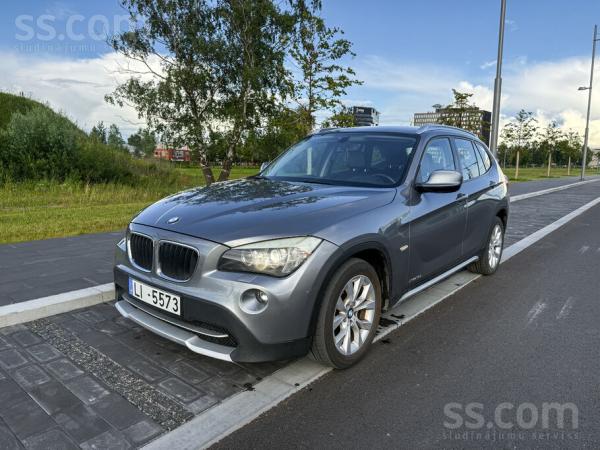 Grey BMW X1 2011 in Riga, with an engine capacity of 1.90 L and mileage of 218 thousand km for 6900 €, photo 2 on AUTOMOTO.COM.LV