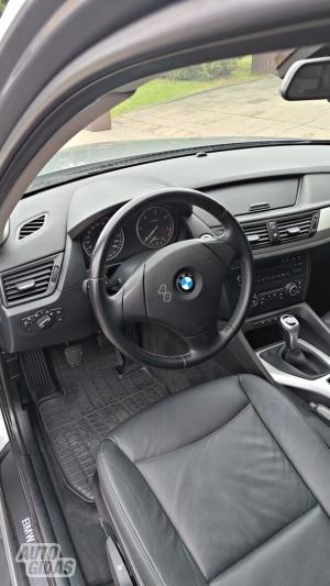 Grey BMW X1 2011 in Utena, with an engine capacity of 2.00 L and mileage of 191 thousand km for 5600 €, photo 11 on AUTOMOTO.COM.LV