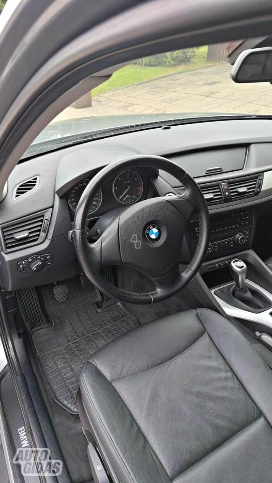 Grey BMW X1 2011 in Utena, with an engine capacity of 2.00 L and mileage of 191 thousand km for 5600 €, photo 11 on AUTOMOTO.COM.LV