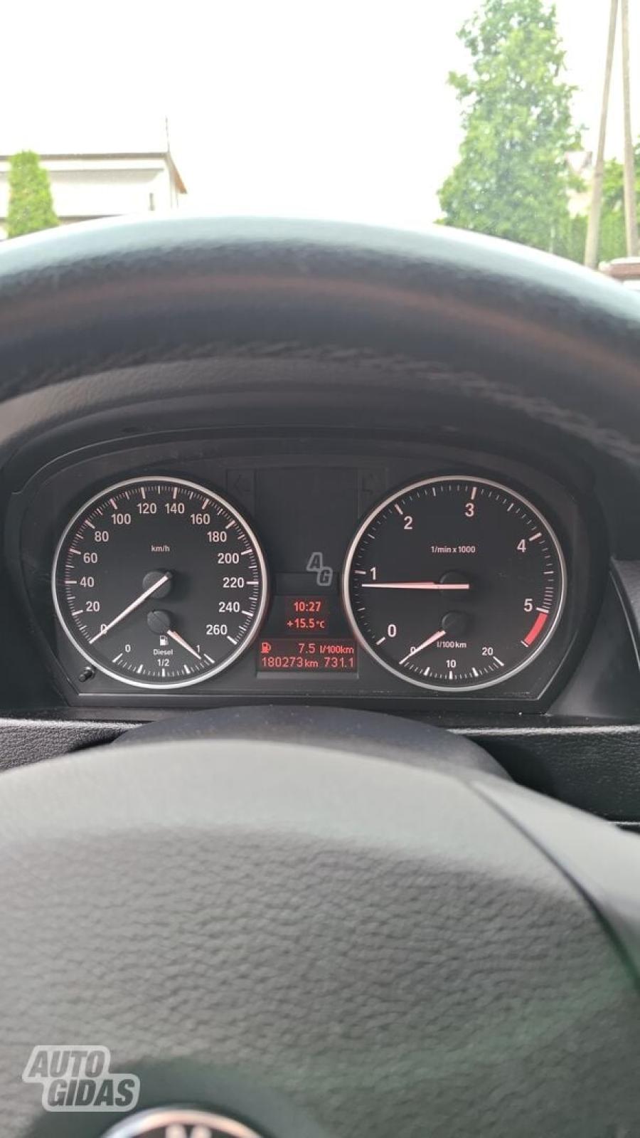 Grey BMW X1 2011 in Utena, with an engine capacity of 2.00 L and mileage of 191 thousand km for 5600 €, photo 13 on AUTOMOTO.COM.LV
