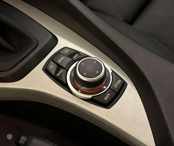 Grey BMW X1 2011 in Marijampole, with an engine capacity of 2.00 L and mileage of 259 thousand km for 8450 €, photo 9 on AUTOMOTO.COM.LV