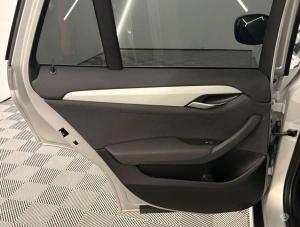 Grey BMW X1 2011 in Marijampole, with an engine capacity of 2.00 L and mileage of 259 thousand km for 8450 €, photo 20 on AUTOMOTO.COM.LV