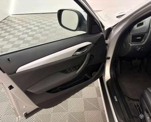 Grey BMW X1 2011 in Marijampole, with an engine capacity of 2.00 L and mileage of 259 thousand km for 8450 €, photo 24 on AUTOMOTO.COM.LV