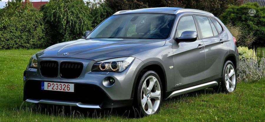 Grey BMW X1 2011 in Prienai, with an engine capacity of 2.00 L and mileage of 360 thousand km for 5600 €, photo 3 on AUTOMOTO.COM.LV