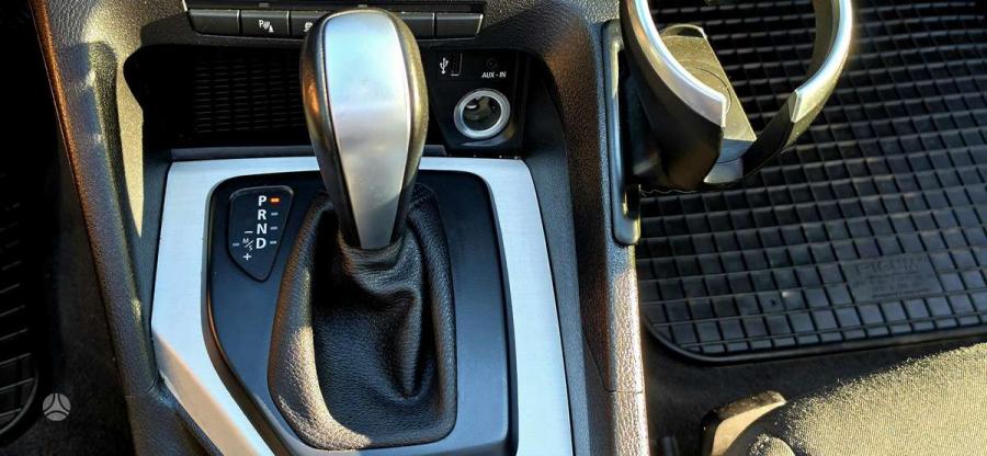 Grey BMW X1 2011 in Prienai, with an engine capacity of 2.00 L and mileage of 360 thousand km for 5600 €, photo 34 on AUTOMOTO.COM.LV