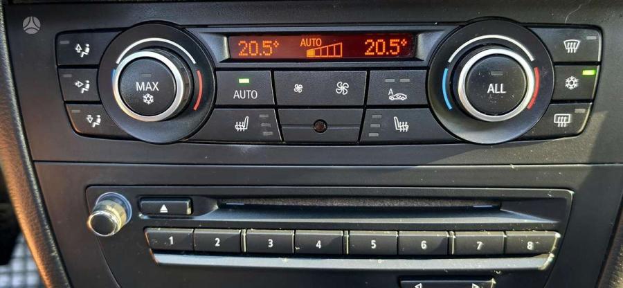 Grey BMW X1 2011 in Prienai, with an engine capacity of 2.00 L and mileage of 360 thousand km for 5600 €, photo 36 on AUTOMOTO.COM.LV