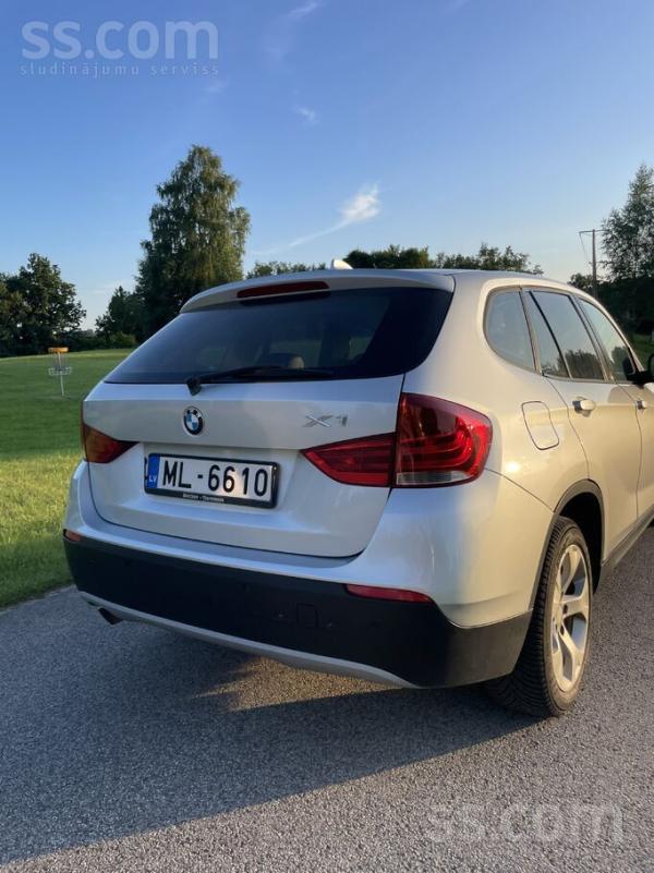 Grey BMW X1 2011 in Riga, with an engine capacity of 2.00 L and mileage of 289 thousand km for 7999 €, photo 5 on AUTOMOTO.COM.LV
