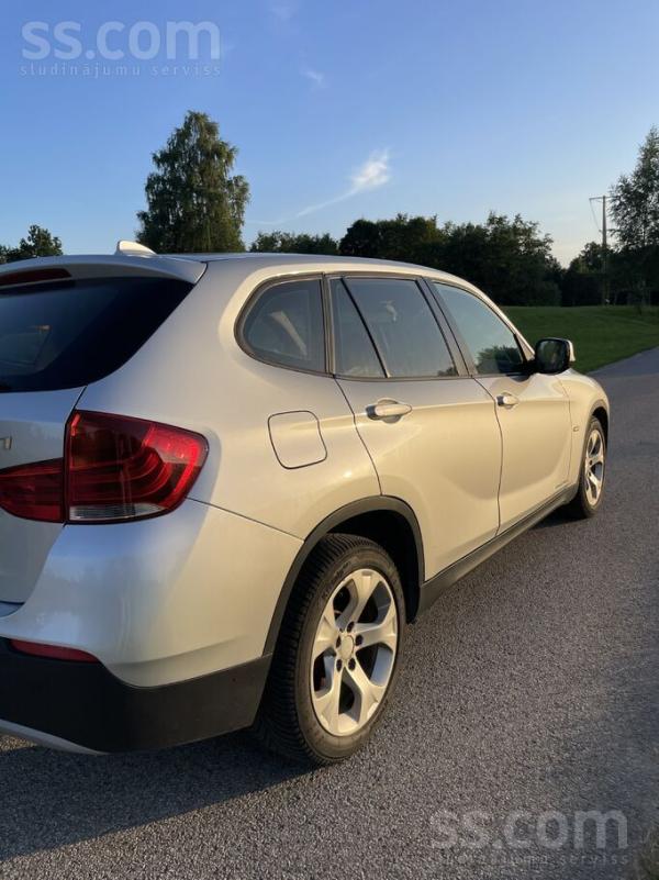 Grey BMW X1 2011 in Riga, with an engine capacity of 2.00 L and mileage of 289 thousand km for 7999 €, photo 6 on AUTOMOTO.COM.LV