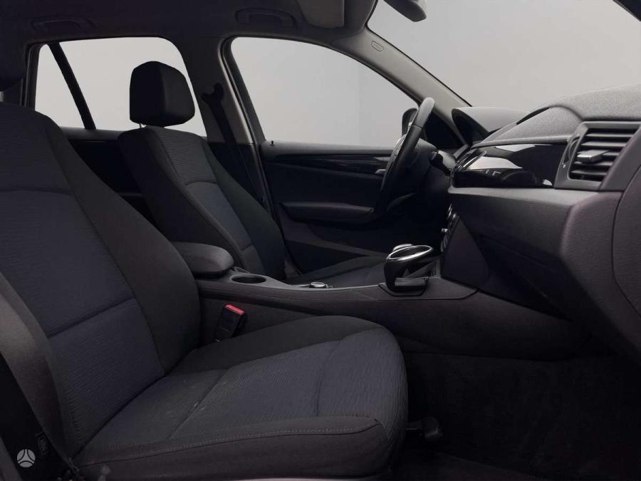 Pelēks BMW X1 2011 Viļņa, ar dzinēja tilpumu 2.00 L un nobraukumu 302 tūkst. km par 6799 €, foto 9 vietnē AUTOMOTO.COM.LV