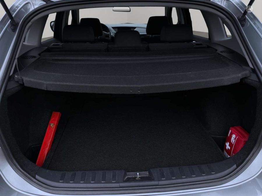 Pelēks BMW X1 2011 Viļņa, ar dzinēja tilpumu 2.00 L un nobraukumu 302 tūkst. km par 6799 €, foto 11 vietnē AUTOMOTO.COM.LV