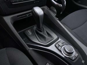 Pelēks BMW X1 2011 Viļņa, ar dzinēja tilpumu 2.00 L un nobraukumu 302 tūkst. km par 6799 €, foto 16 vietnē AUTOMOTO.COM.LV