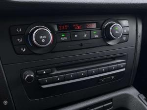 Pelēks BMW X1 2011 Viļņa, ar dzinēja tilpumu 2.00 L un nobraukumu 302 tūkst. km par 6799 €, foto 17 vietnē AUTOMOTO.COM.LV
