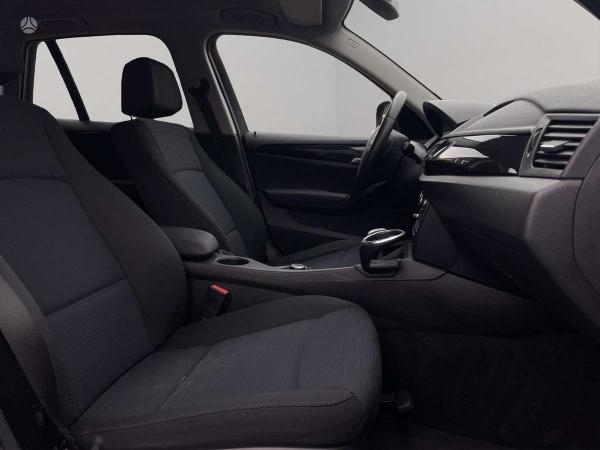 Grey BMW X1 2011 in Vilnius, with an engine capacity of 2.00 L and mileage of 302 thousand km for 6799 €, photo 8 on AUTOMOTO.COM.LV