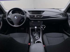 Grey BMW X1 2011 in Vilnius, with an engine capacity of 2.00 L and mileage of 302 thousand km for 6799 €, photo 13 on AUTOMOTO.COM.LV