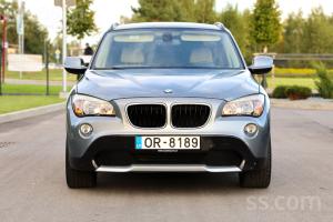 Pelēks BMW X1 2011 Jelgava, ar dzinēja tilpumu 2.00 L un nobraukumu 0 tūkst. km par 7500 €, foto 3 vietnē AUTOMOTO.COM.LV