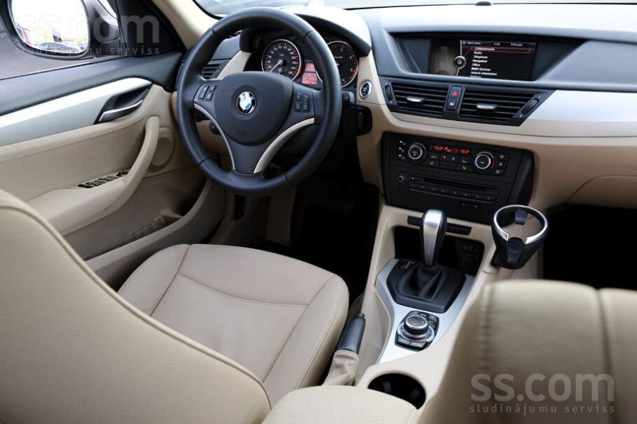 Pelēks BMW X1 2011 Jelgava, ar dzinēja tilpumu 2.00 L un nobraukumu 0 tūkst. km par 7500 €, foto 14 vietnē AUTOMOTO.COM.LV