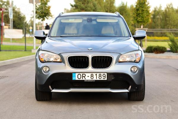 Pelēks BMW X1 2011 Jelgava, ar dzinēja tilpumu 2.00 L un nobraukumu 0 tūkst. km par 7500 €, foto 3 vietnē AUTOMOTO.COM.LV