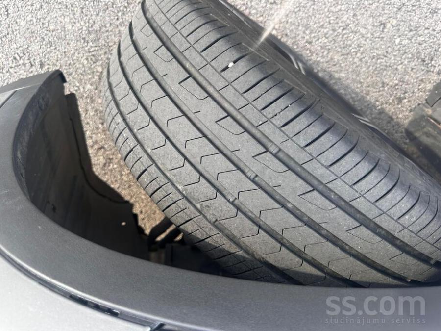 Pelēks BMW X1 2011 Rīga, ar dzinēja tilpumu 2.00 L un nobraukumu 255 tūkst. km par 7150 €, foto 11 vietnē AUTOMOTO.COM.LV