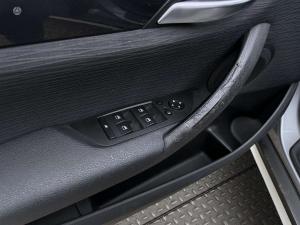 Grey BMW X1 2011 in Vilnius, with an engine capacity of 2.00 L and mileage of 302 thousand km for 6799 €, photo 14 on AUTOMOTO.COM.LV
