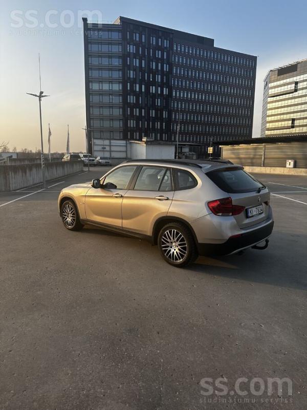 Pelēks BMW X1 2011 Rīga, ar dzinēja tilpumu 2.00 L un nobraukumu 292 tūkst. km par 8000 €, foto 4 vietnē AUTOMOTO.COM.LV