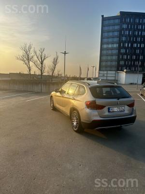 Grey BMW X1 2011 in Riga, with an engine capacity of 2.00 L and mileage of 292 thousand km for 8000 €, photo 5 on AUTOMOTO.COM.LV