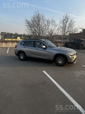 Grey BMW X1 2011 in Riga, with an engine capacity of 2.00 L and mileage of 292 thousand km for 8000 €, photo 6 on AUTOMOTO.COM.LV