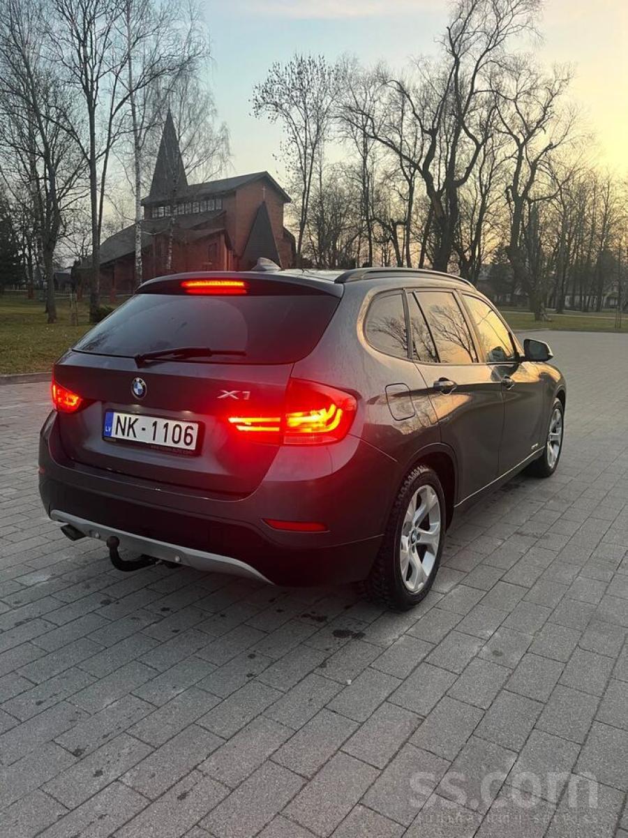 Pelēks BMW X1 2012 Dobele, ar dzinēja tilpumu 1.80 L un nobraukumu 240 tūkst. km par 9200 €, foto 1 vietnē AUTOMOTO.COM.LV