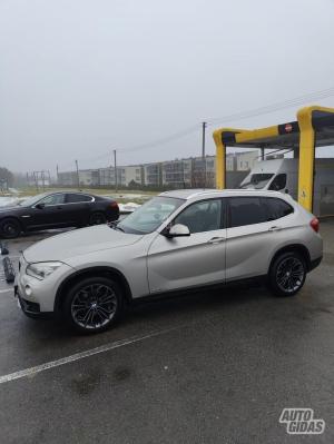 Grey BMW X1 2012 in Kaunas, with an engine capacity of 2.00 L and mileage of 253 thousand km for 6500 €, photo  on AUTOMOTO.COM.LV