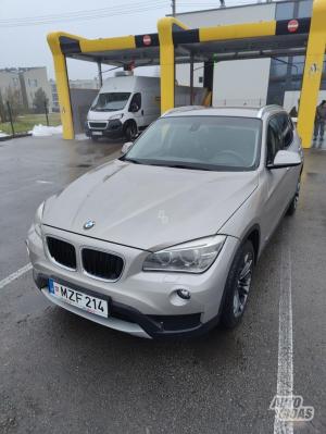 Grey BMW X1 2012 in Kaunas, with an engine capacity of 2.00 L and mileage of 253 thousand km for 6500 €, photo 5 on AUTOMOTO.COM.LV