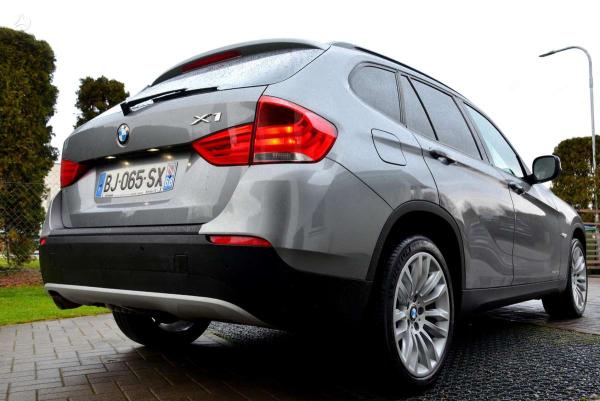 Grey BMW X1 2012 in Kaunas, with an engine capacity of 2.00 L and mileage of 282 thousand km for 7800 €, photo 9 on AUTOMOTO.COM.LV